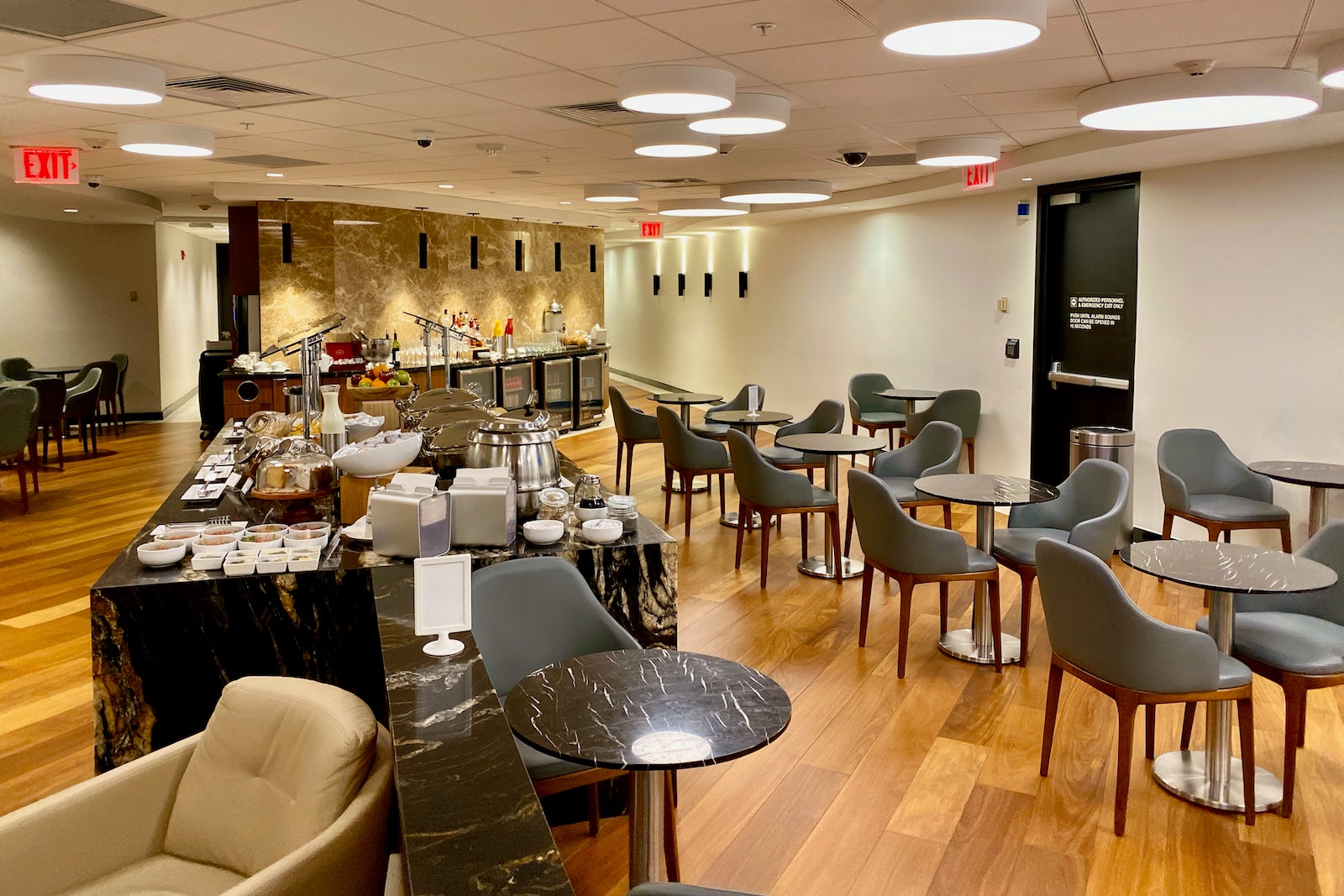 Battle of the mid-tier hotel cards: Which card outshines the others ...