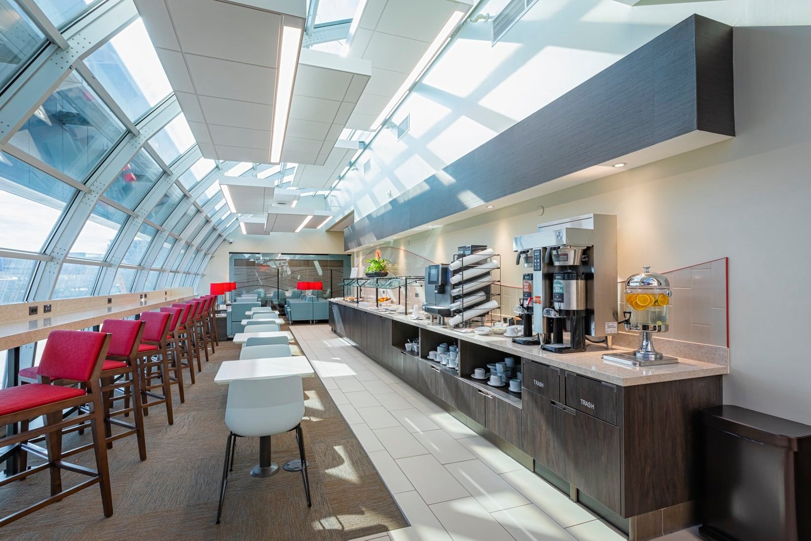 Saint Louis airport gains another Priority Pass lounge - The Points Guy