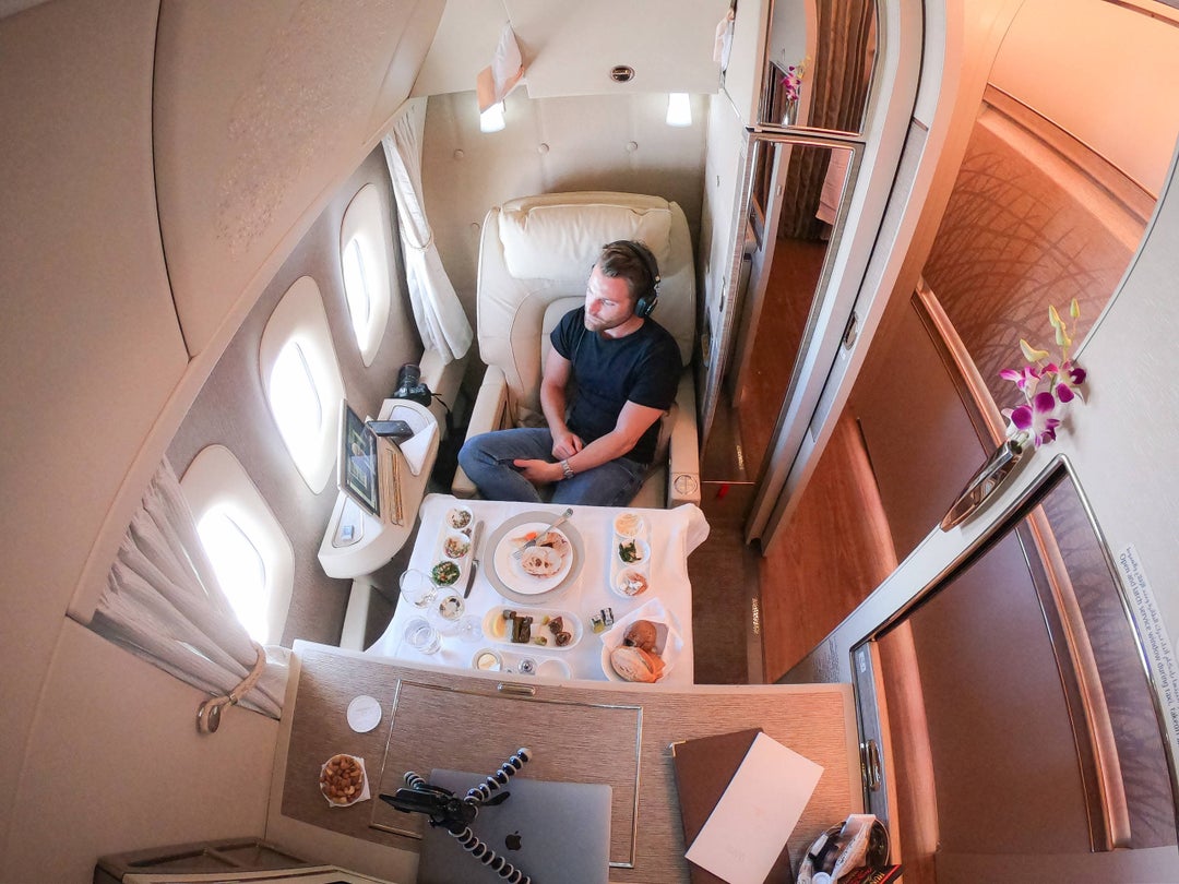 Excellent advance award availability for Emirates' first class suite ...