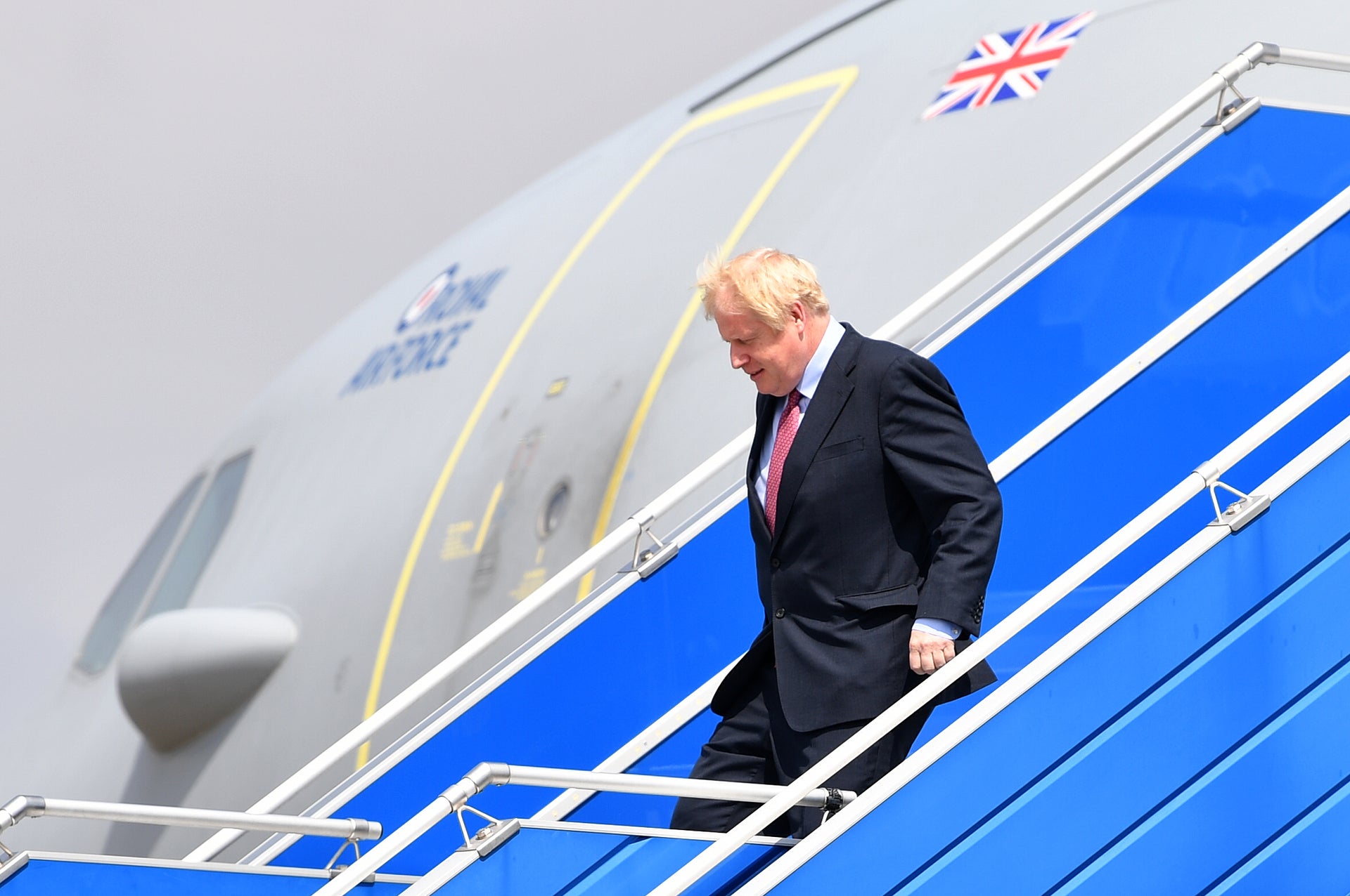Boris Johnson repaints the UK premier's plane, for $1.1 million - The ...