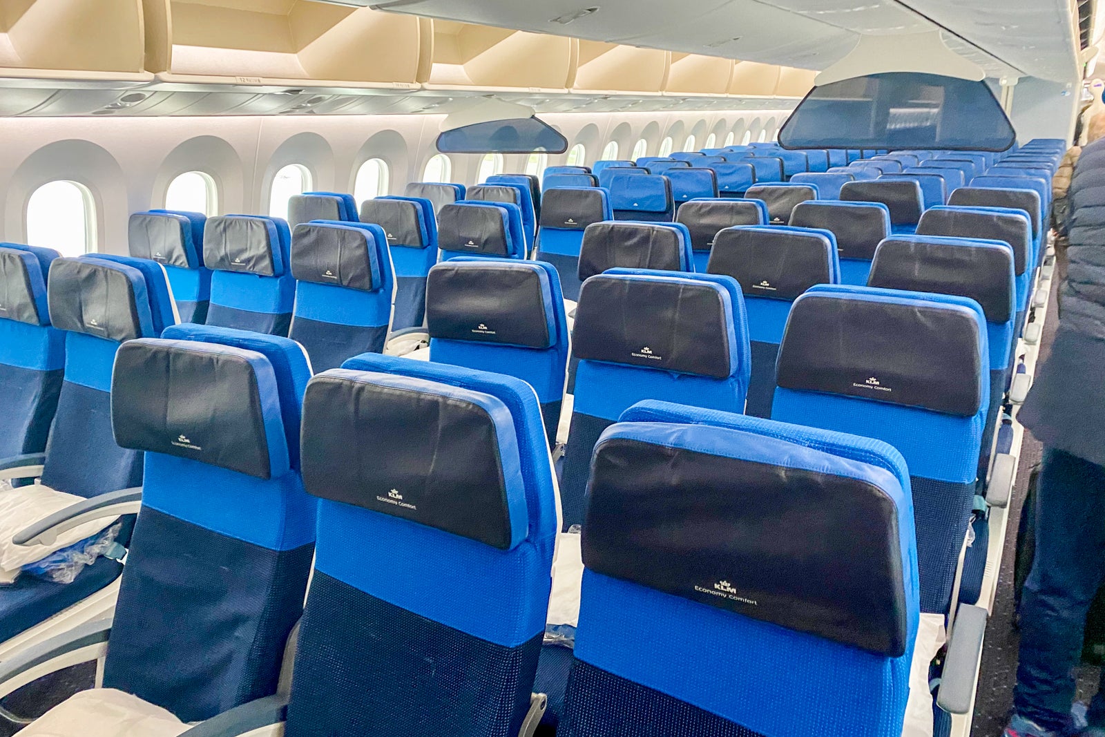 Flight review: KLM 787-9 in Economy Comfort, Amsterdam-New York - The ...