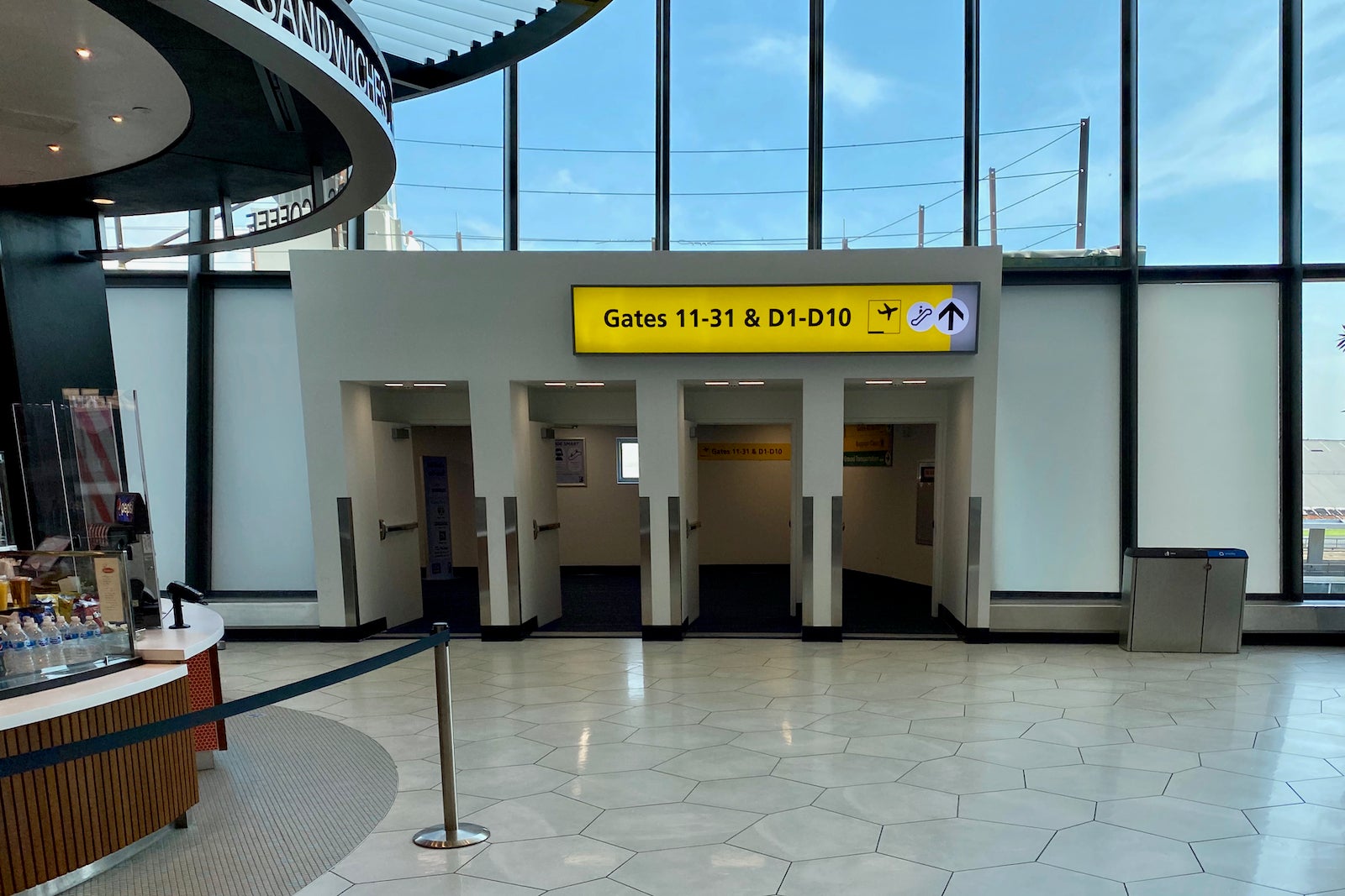 The final piece of the transformed LaGuardia Terminal B is now open ...