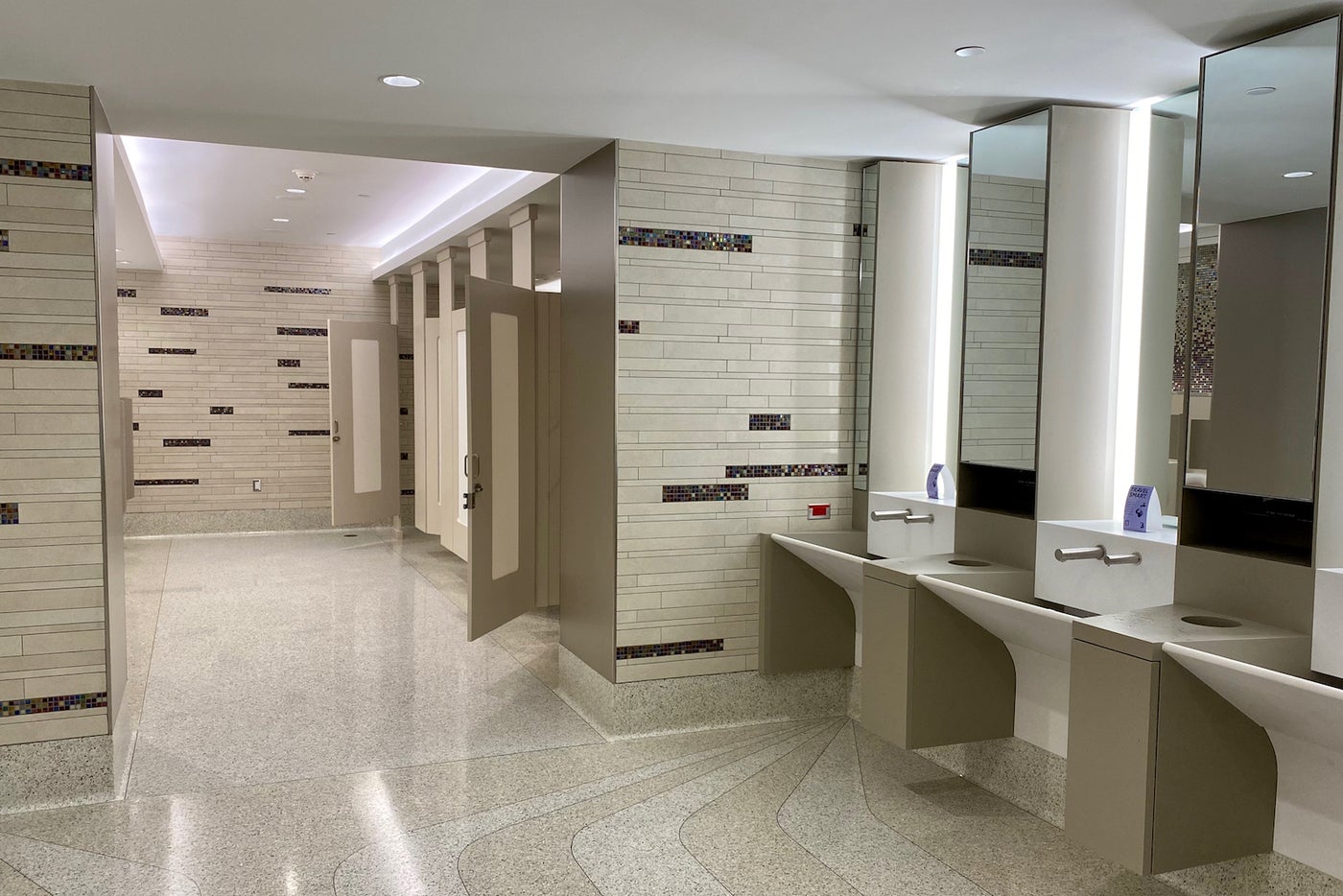 First look at American Airlines’ brand-new terminal at LGA