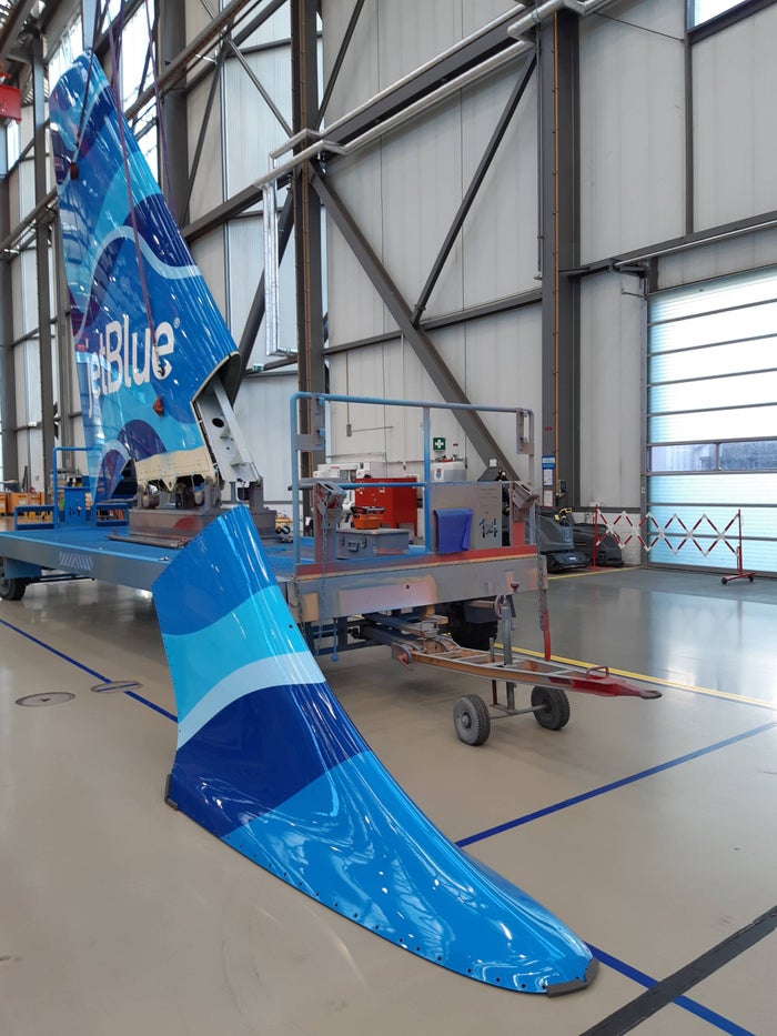 JetBlue unveils transatlantic-themed ‘streamers’ tail for Airbus A321LR