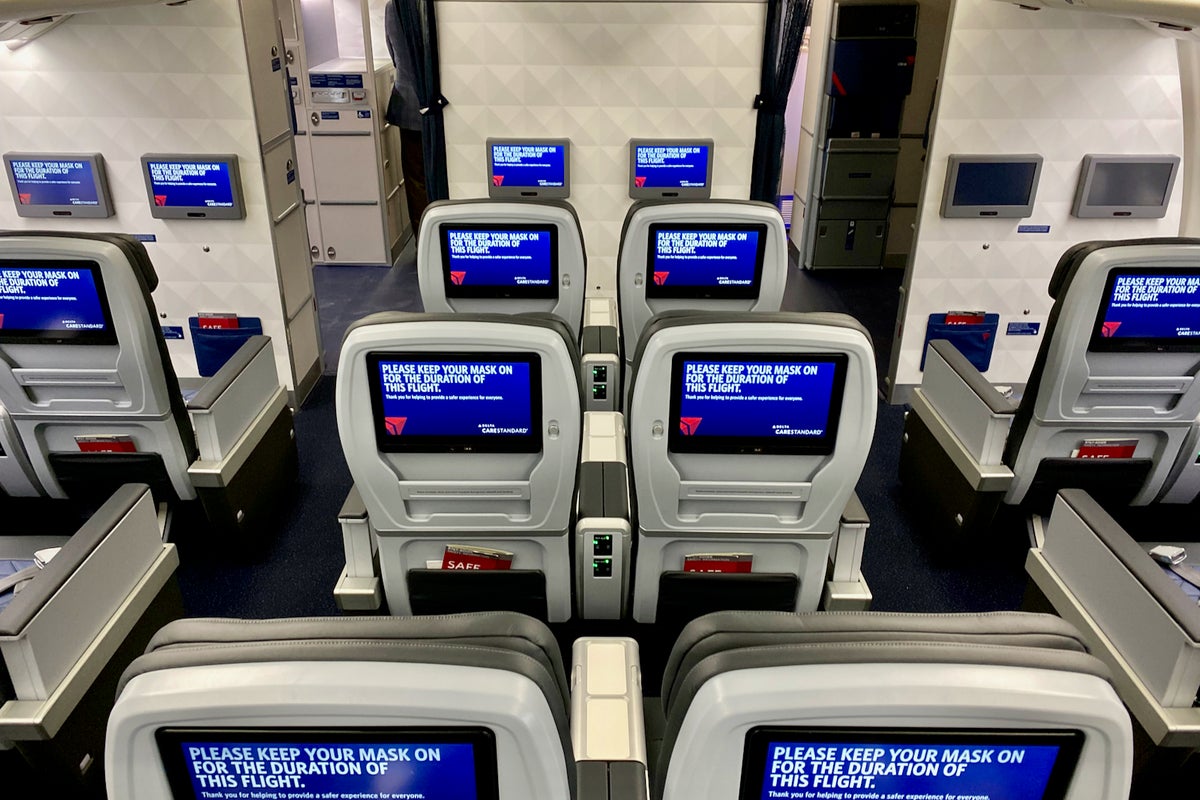 Delta will now sell Premium Select on domestic flights, starting with ...