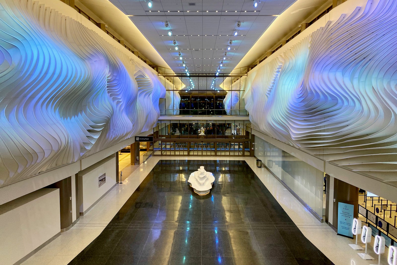 First look: Delta's brand-new (and biggest!) Sky Club in Salt Lake City ...