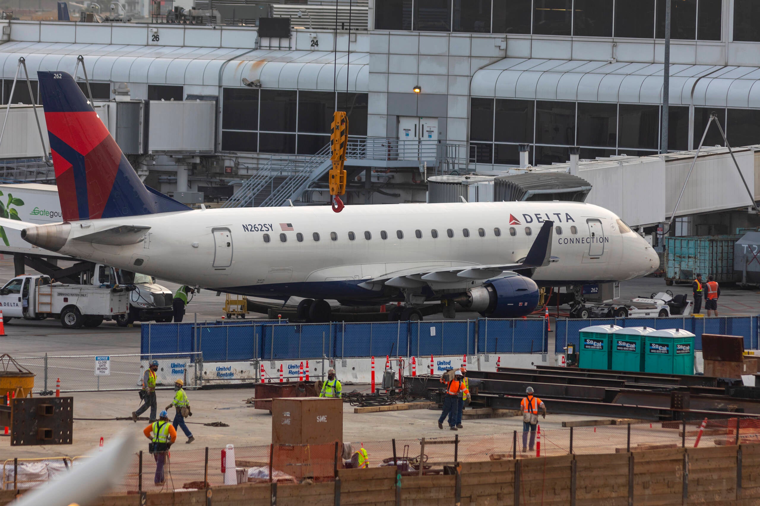 Delta adds 5 new routes as rivals expand in West - The Points Guy