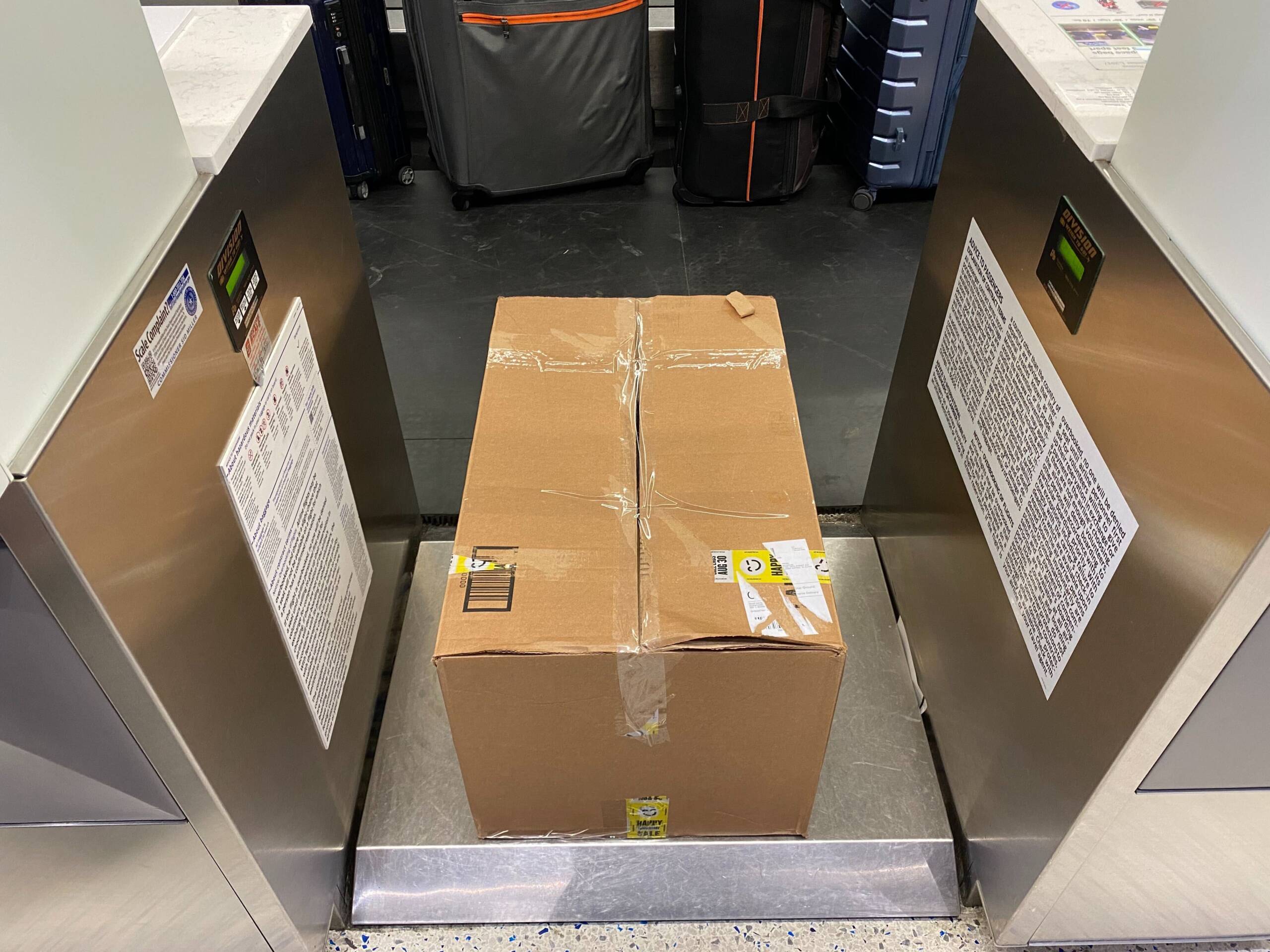 Can I Check A Box On American Airlines 
