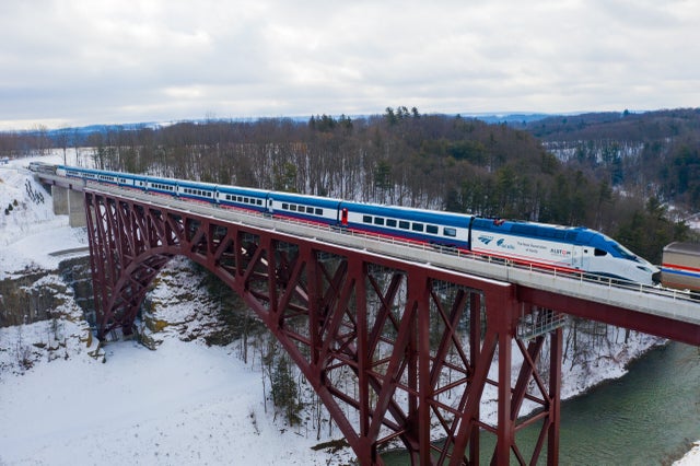 The brand new Amtrak Acela fleet is coming; Here's a first look inside ...