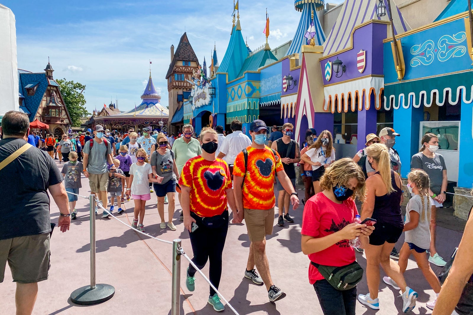 Face masks to become voluntary at Disneyland and Walt Disney World ...