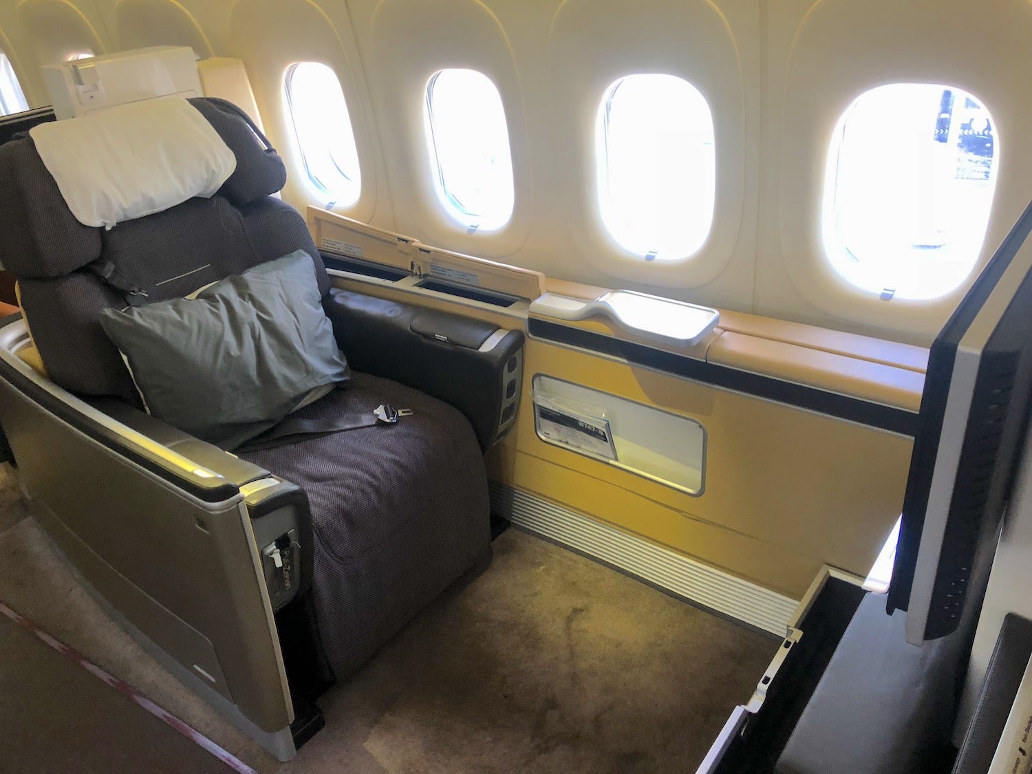 Lufthansa's Boeing 747-8 (and first class) returns to the US in March ...