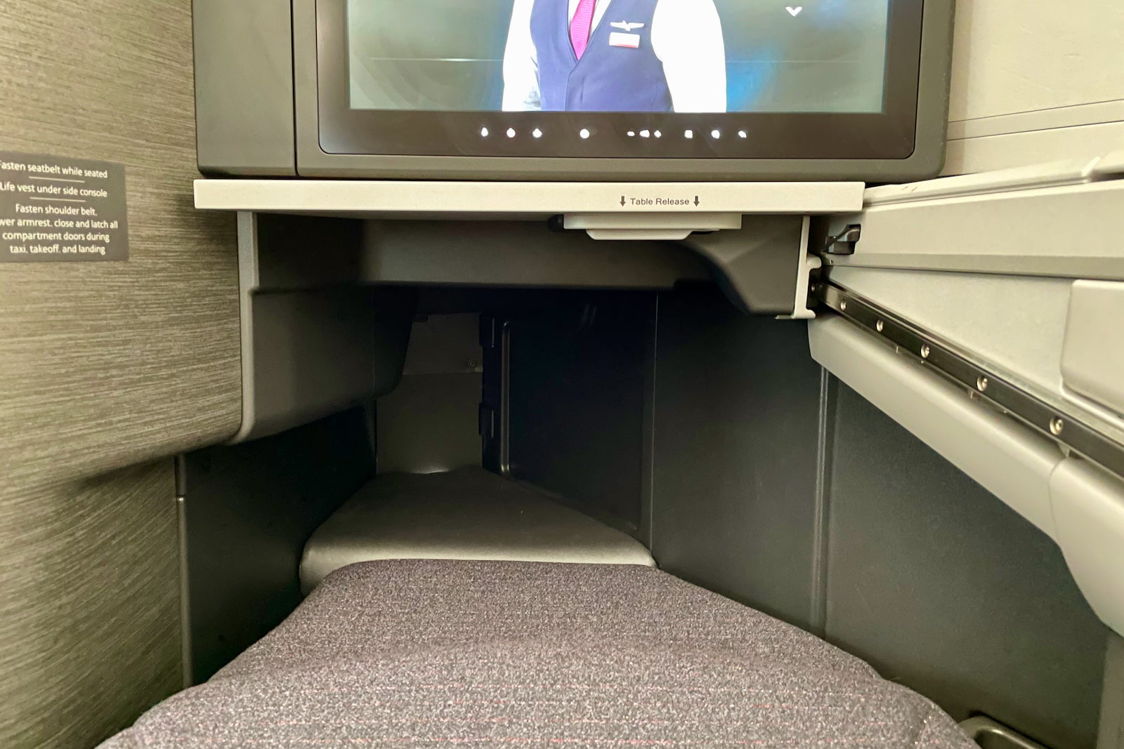 First look: American’s new and improved 787-8 Dreamliner - The Points Guy