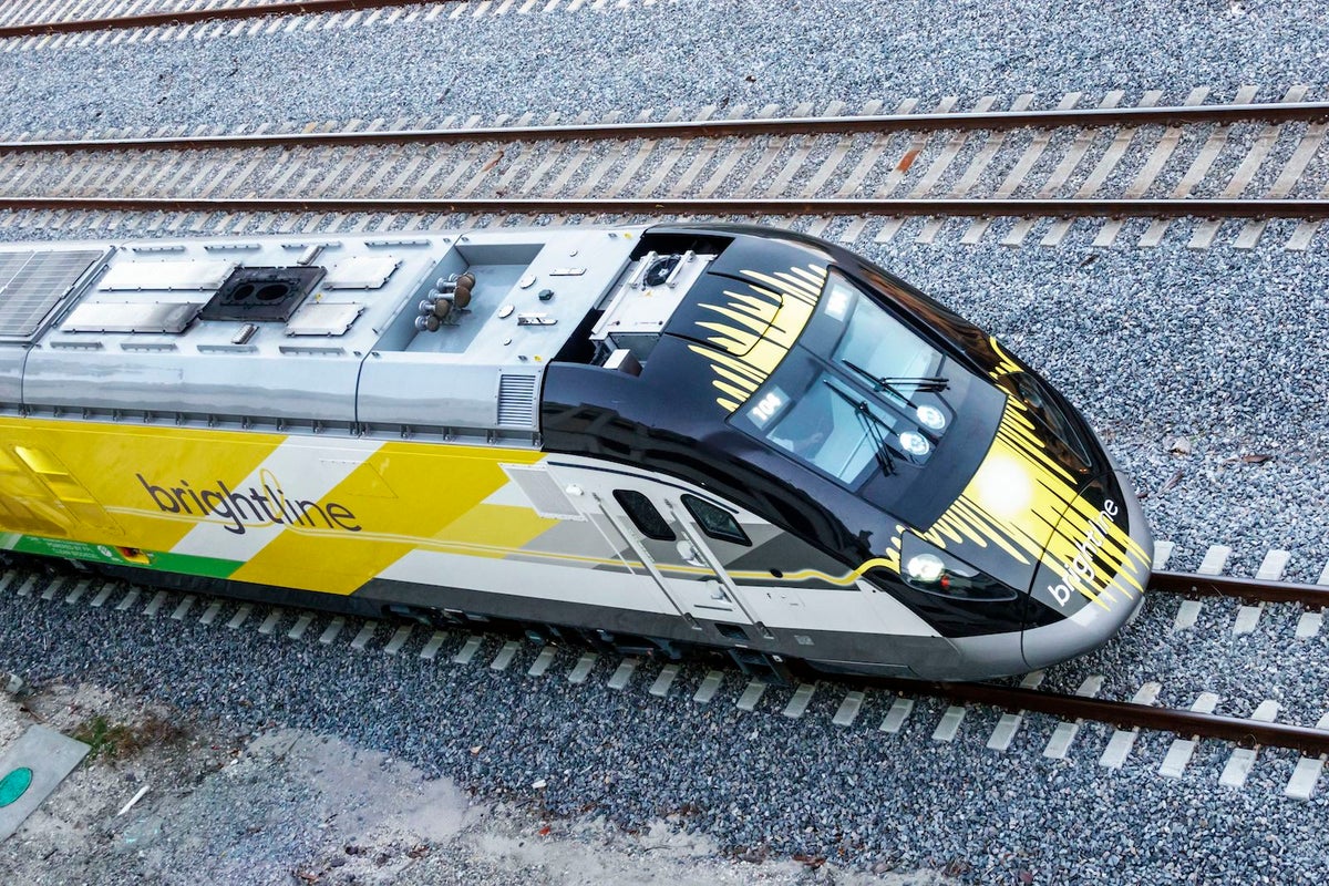 Brightline test train connecting Orlando to Miami pulls into MCO for ...