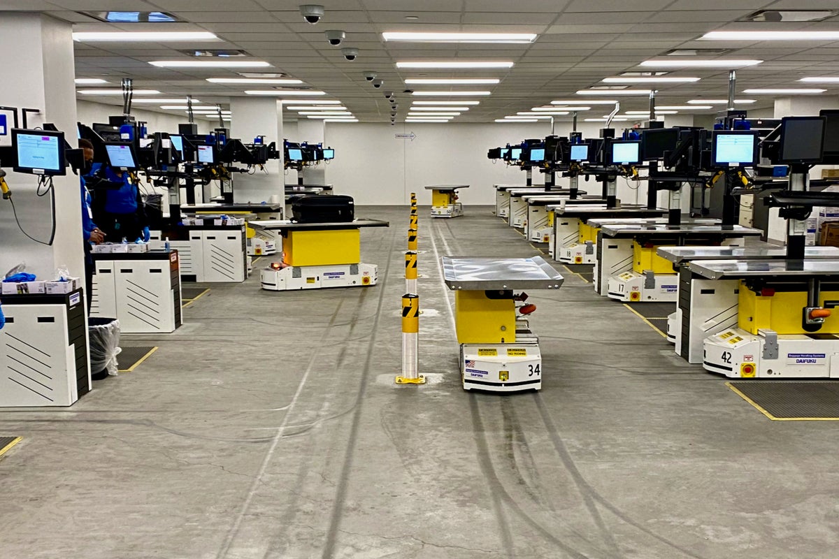 Behind the scenes: LaGuardia’s massive baggage handling system - The ...