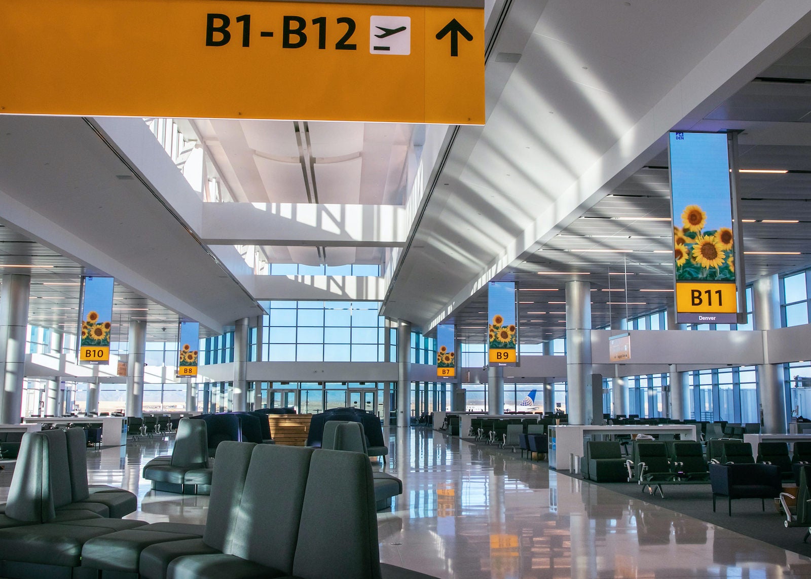 Denver opens B concourse extension, outdoor deck for United - The ...