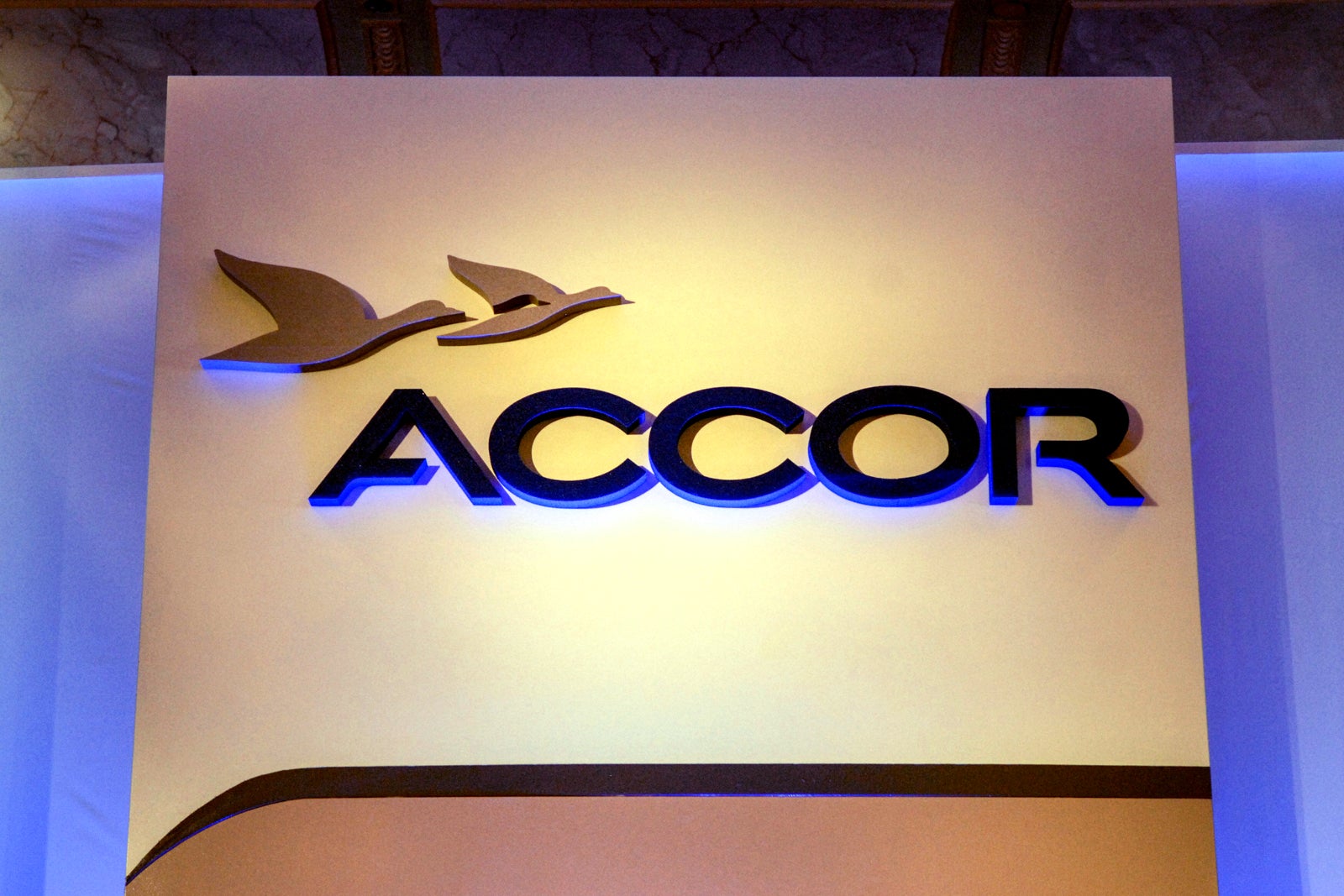 Should you transfer hotel points to airline partners? - The Points Guy