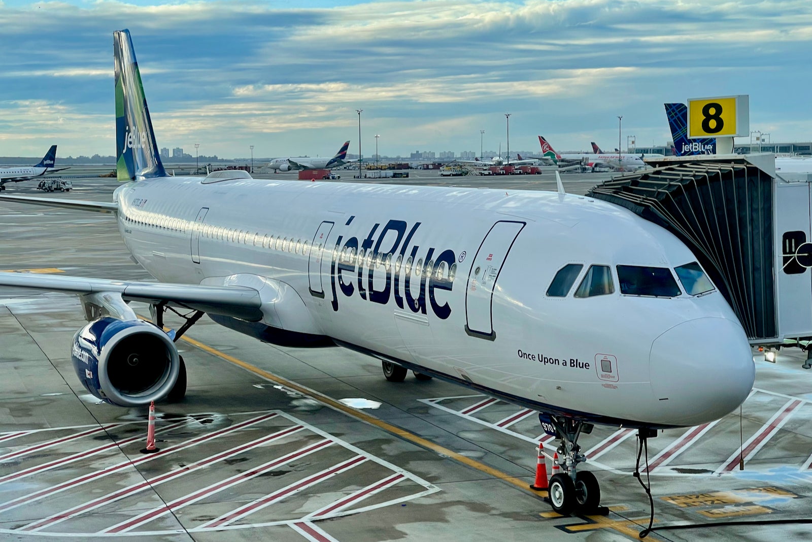 Battle of the Companion Passes: Southwest vs. JetBlue - The Points Guy