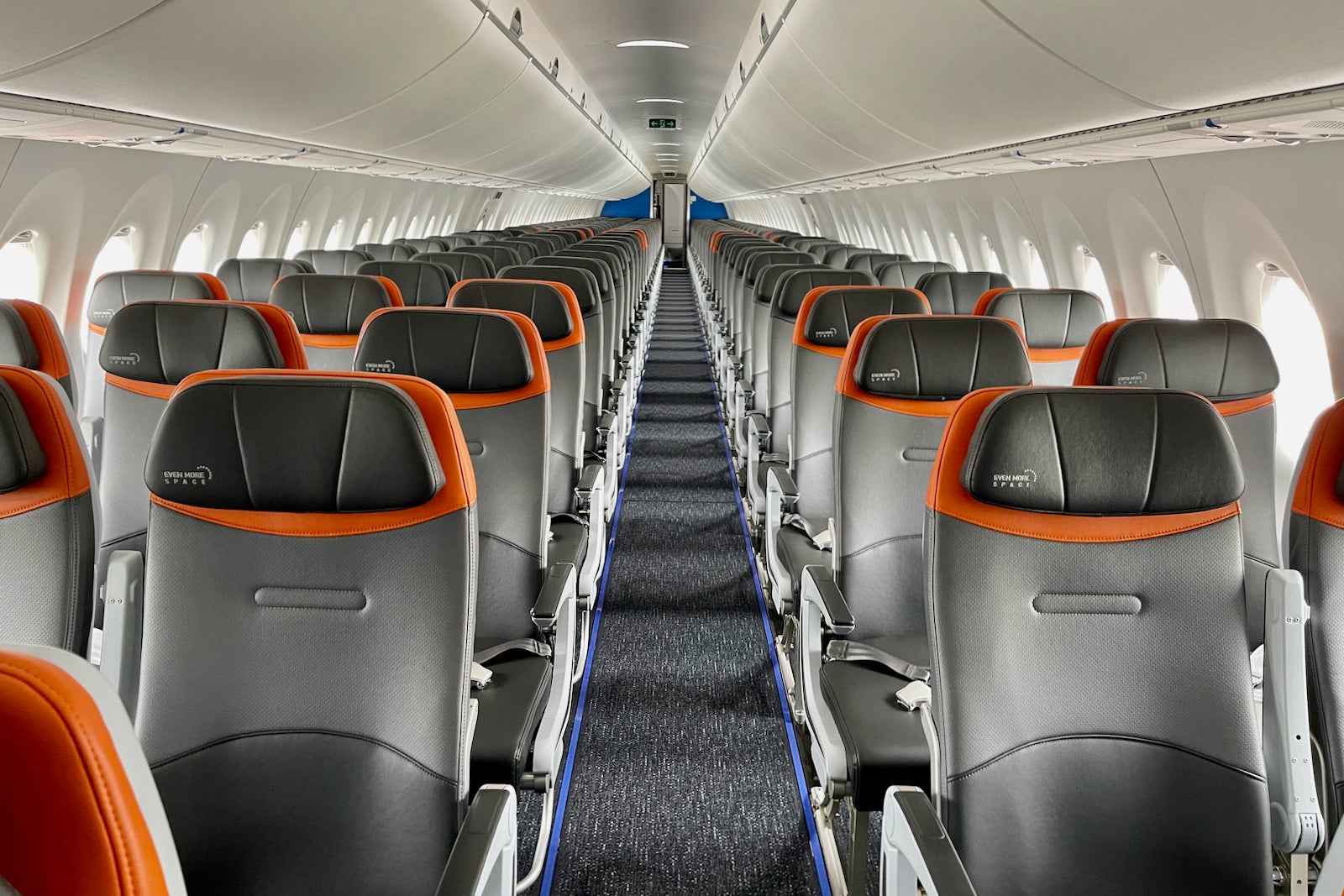 JetBlue schedules its first Airbus A220 transcon routes - The Points Guy