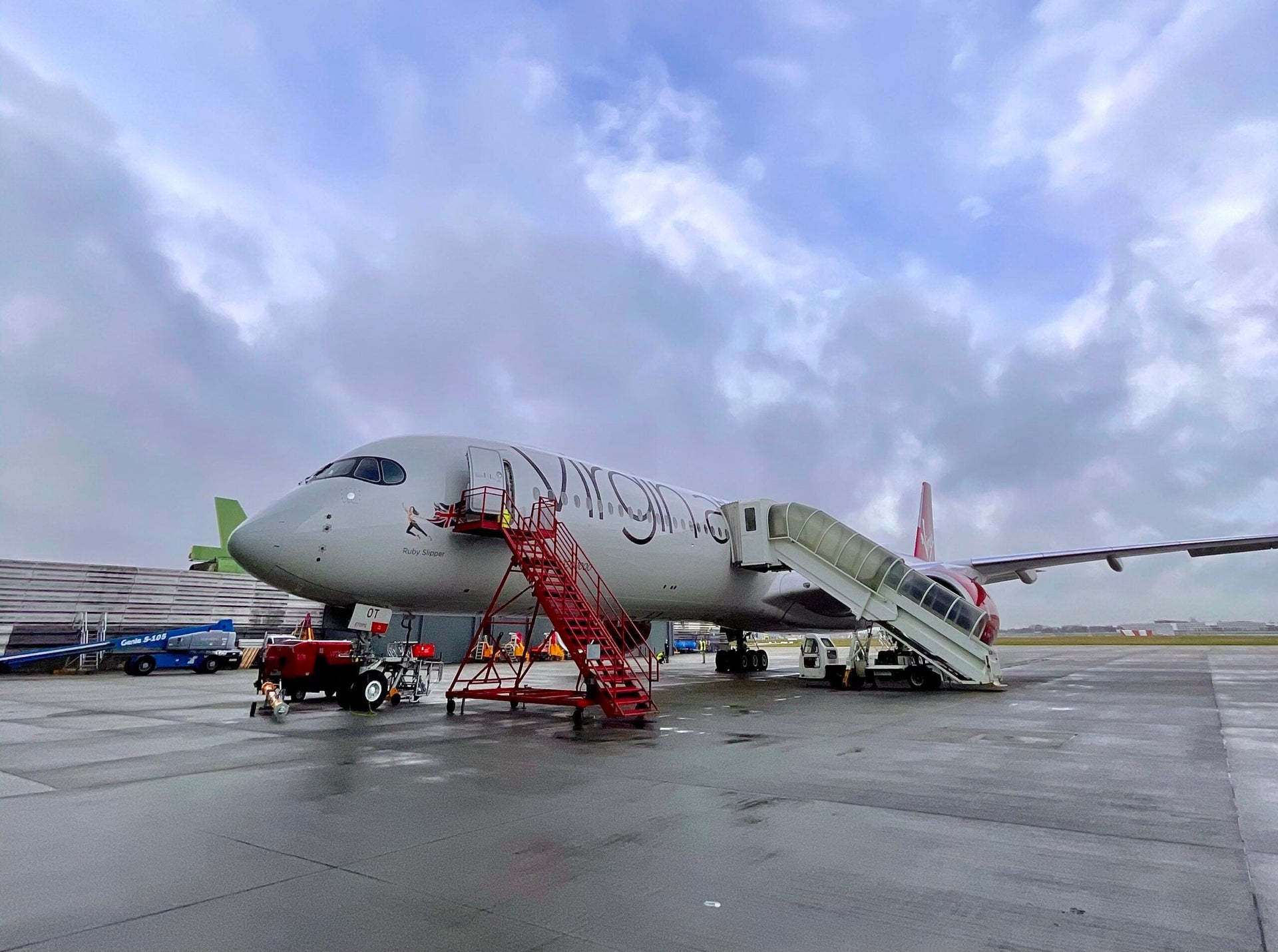 Behind the scenes: Inside the fit out of a brand new Virgin Atlantic ...