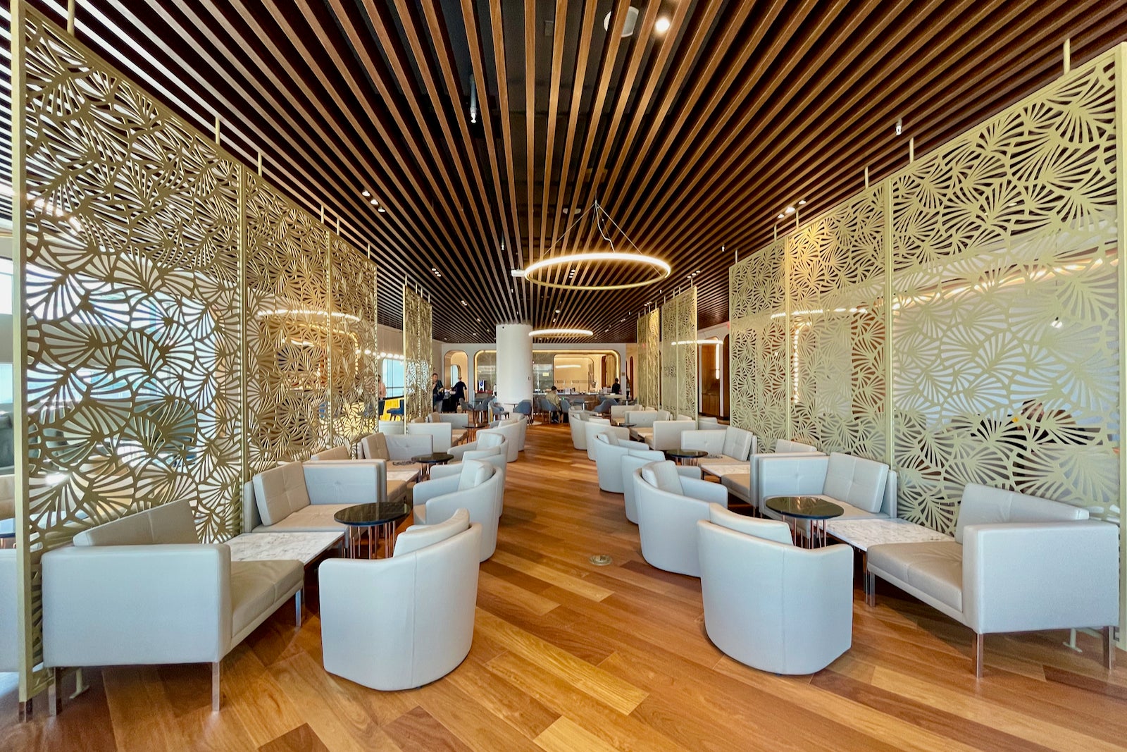 The 9 best Priority Pass lounges in the US - The Points Guy