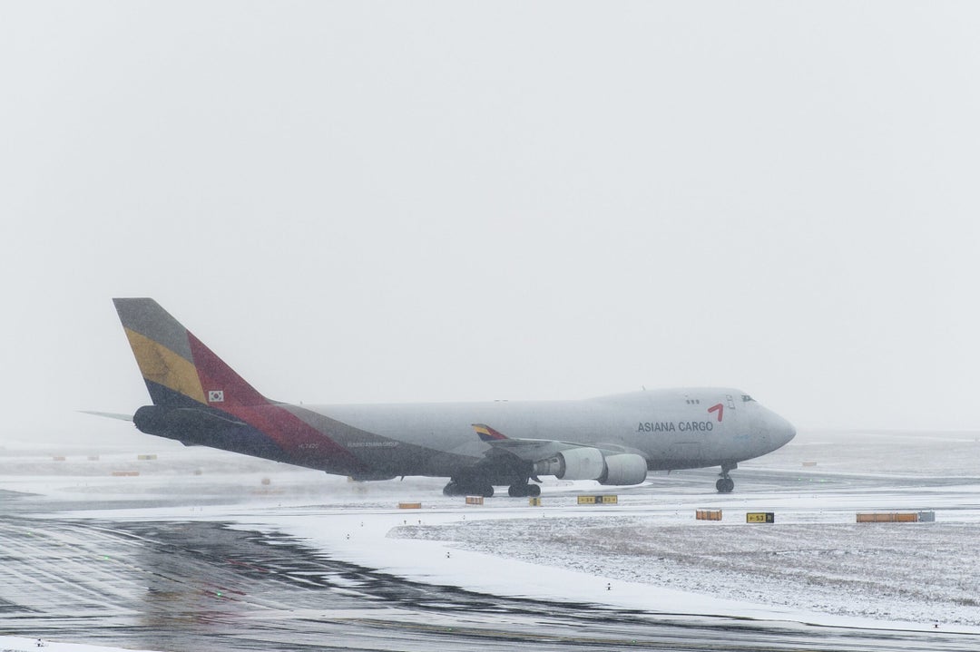 How pilots fly freezing weather approaches - The Points Guy