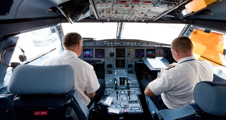 'Roger, Roger. What's our vector, Victor?' — How pilots use the radios ...