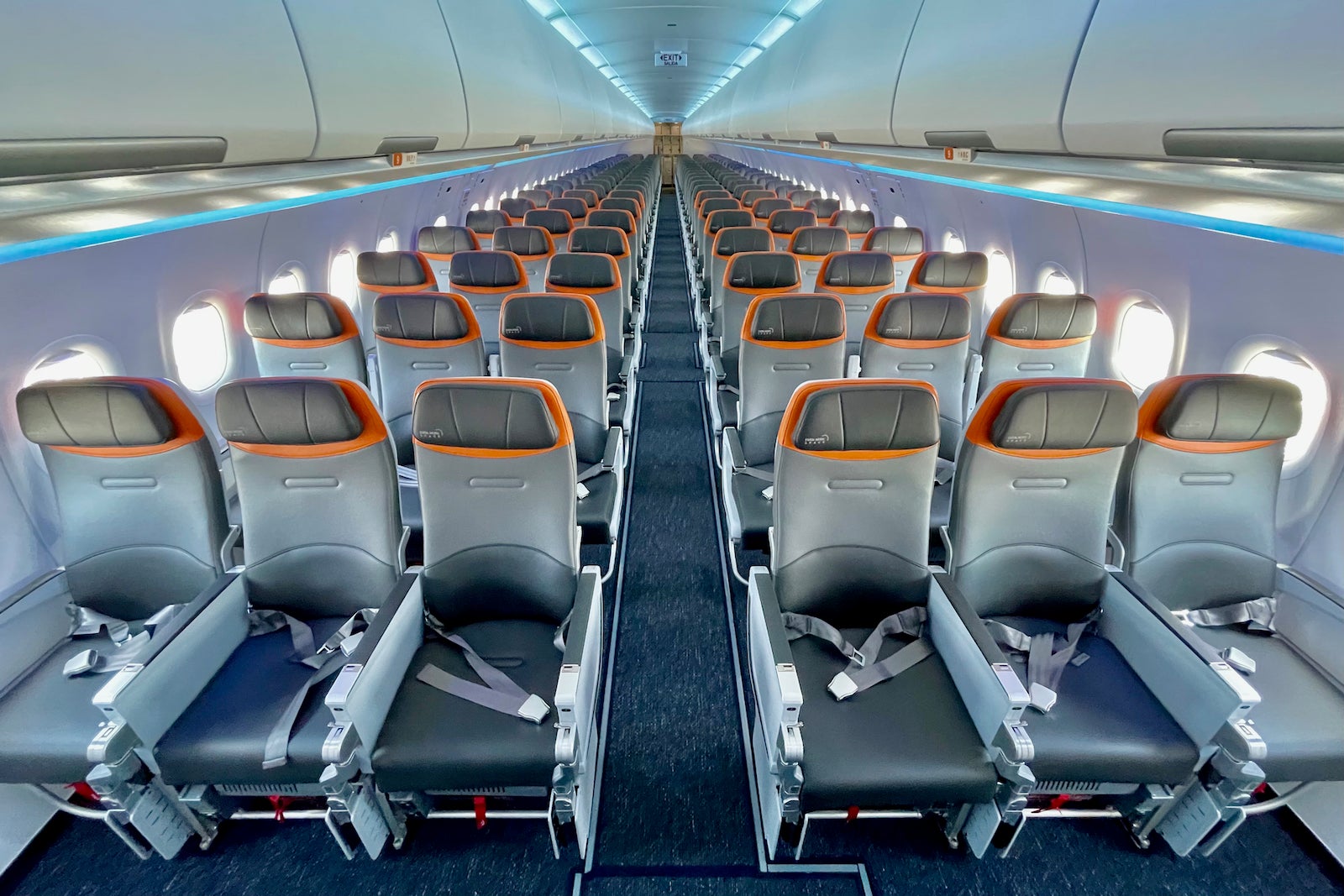 Touring JetBlue’s new coach cabin on the Airbus A321neo - The Points Guy