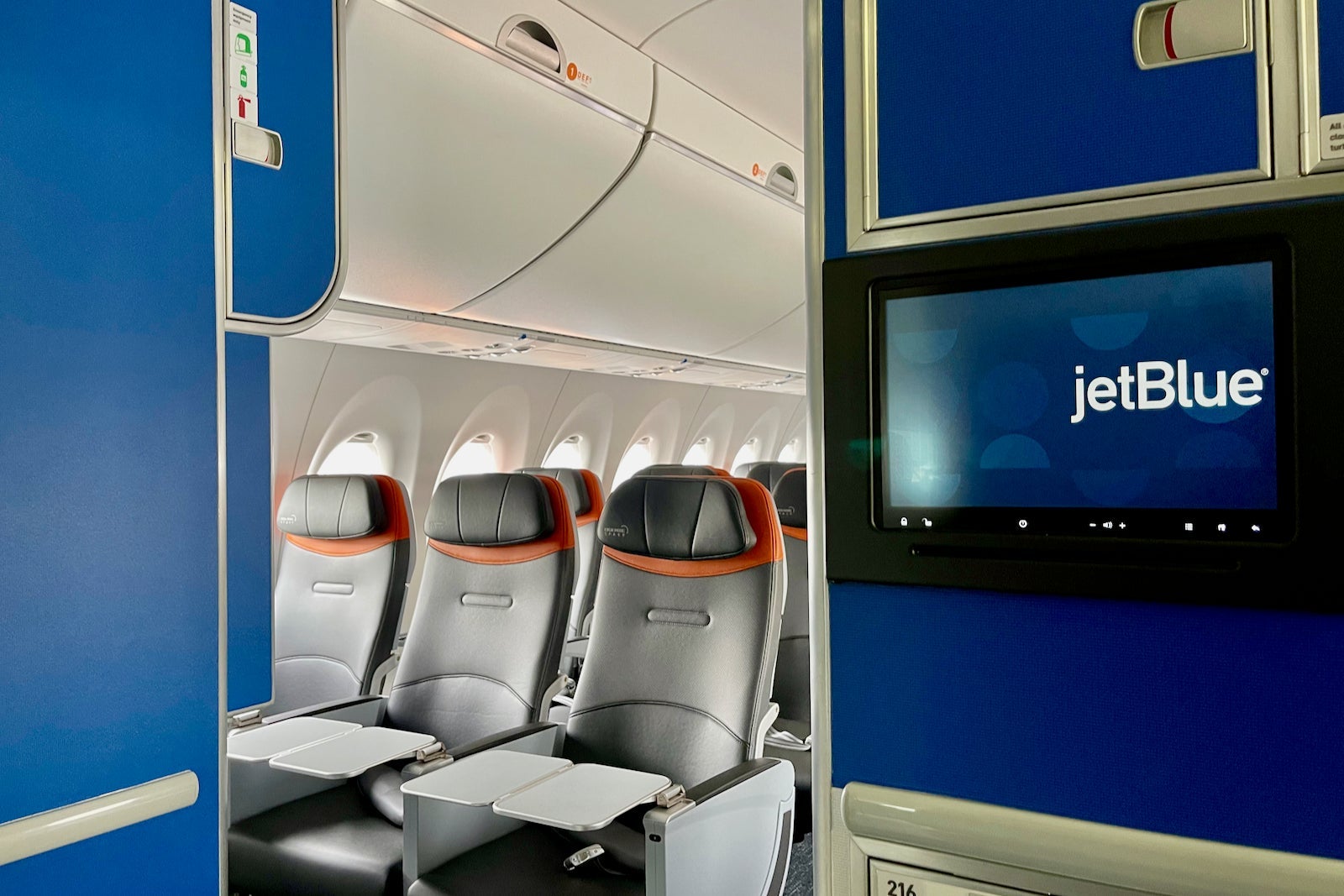 JetBlue will deploy the Airbus A220 on 4 more highly competitive routes ...