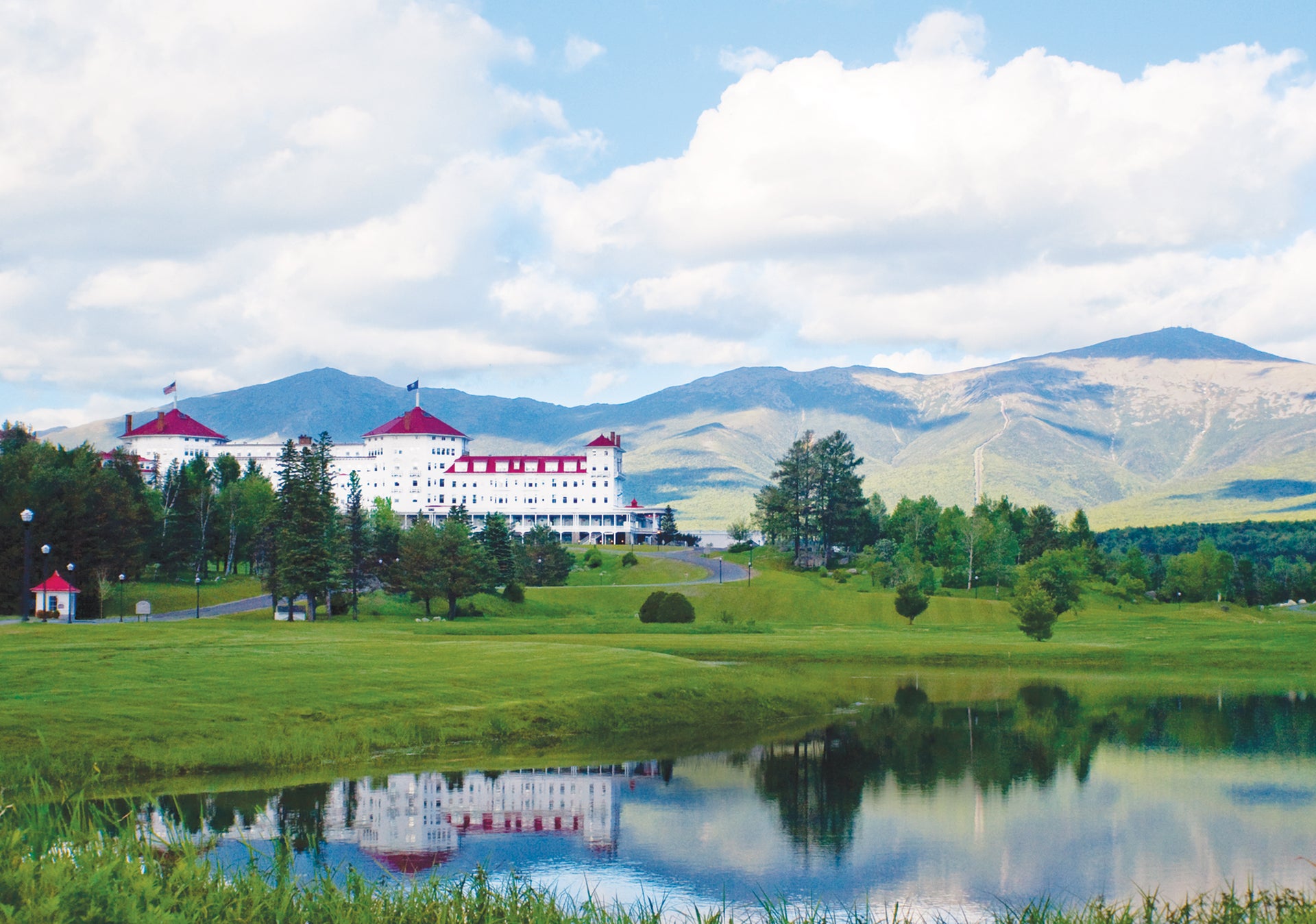 What it's like at Omni Mount Washington Hotel and Bretton Woods Ski ...