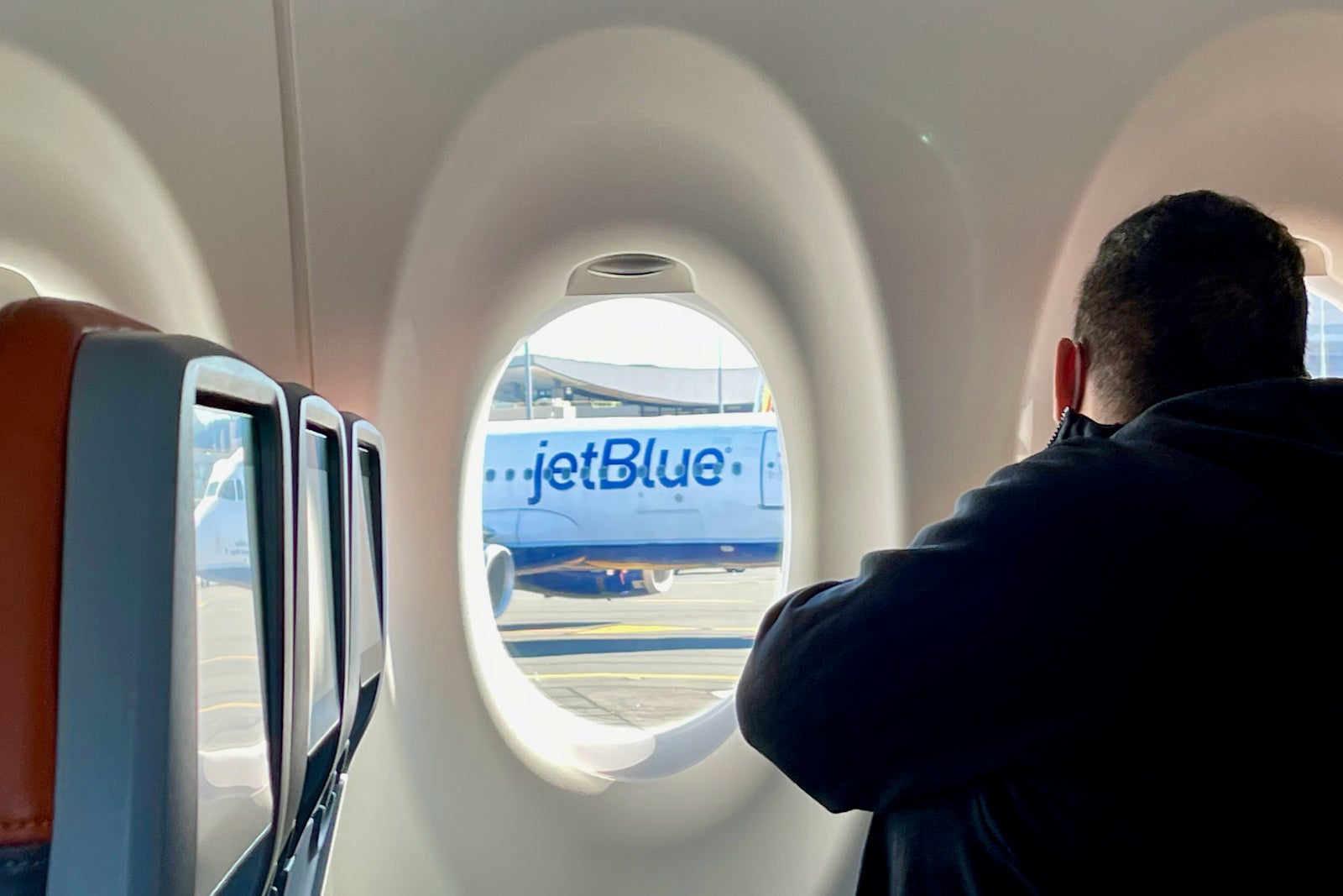 JetBlue overhauls TrueBlue loyalty program with major new perks and 4 ...