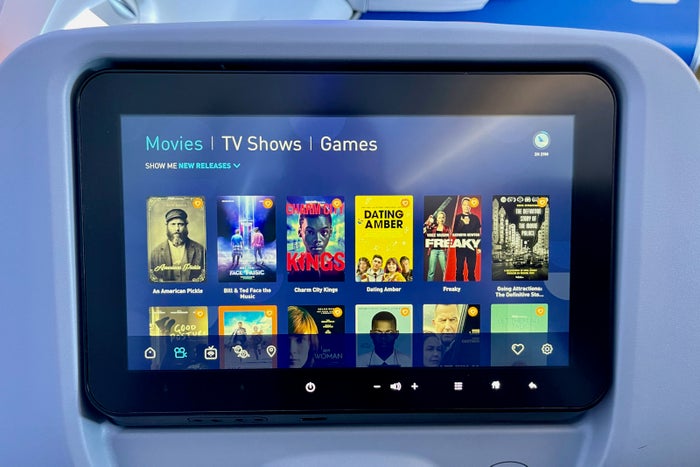 Inside JetBlue's Airbus A220-300 inaugural flight