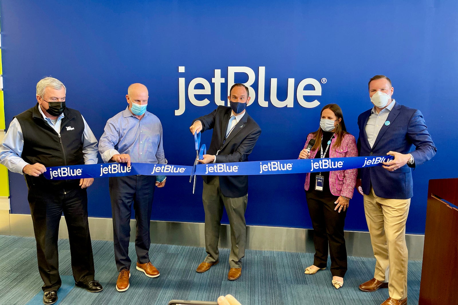 Inside JetBlue's Airbus A220-300 inaugural flight - The Points Guy