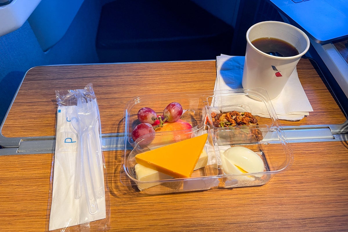 Bon appétit: American's improving domestic first class meals - The ...