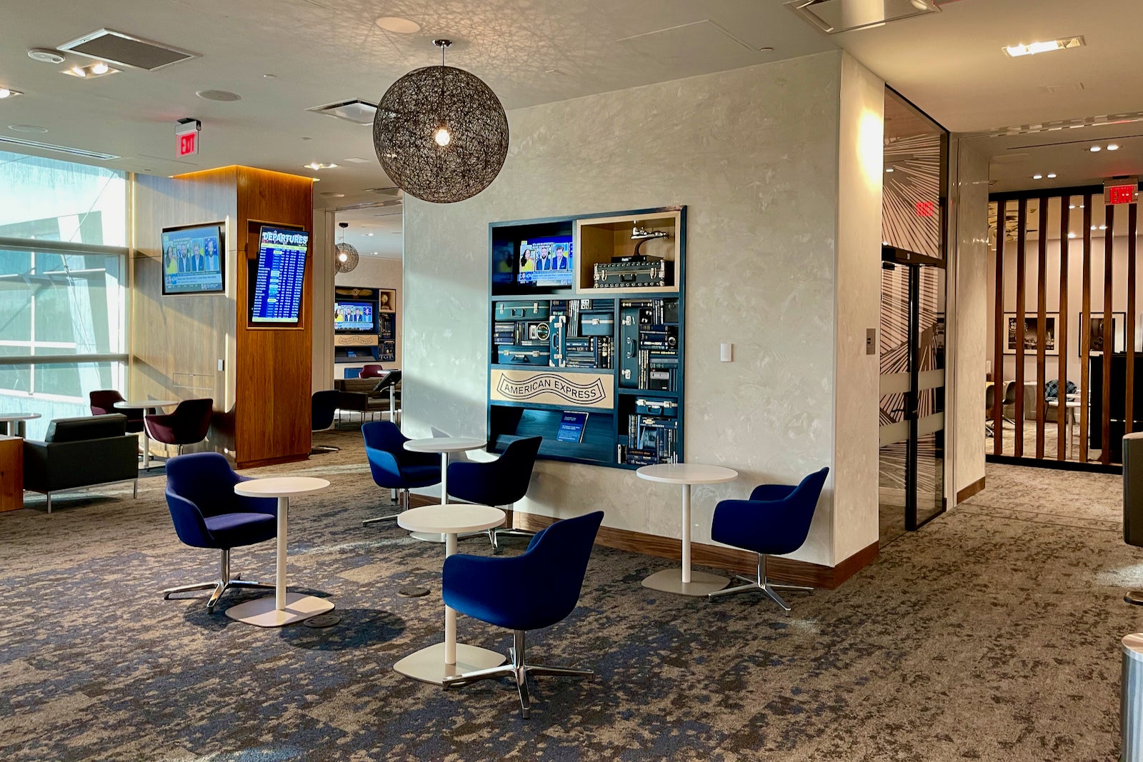 Review: Newly renovated and overhauled Amex Centurion Lounge in Las ...