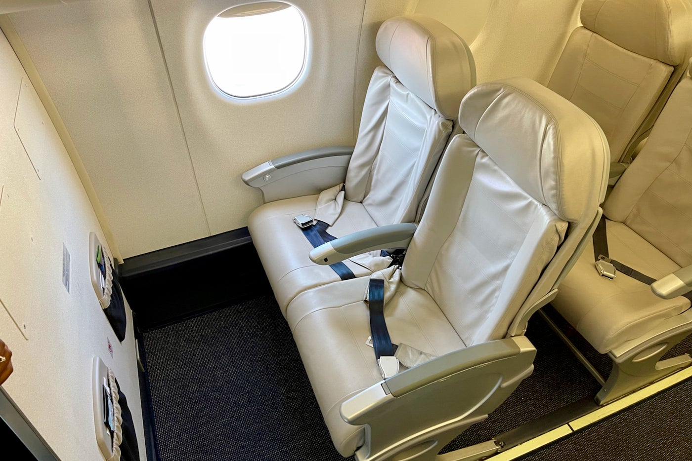 First look and where to sit when flying Breeze Airways’ Embraer 195