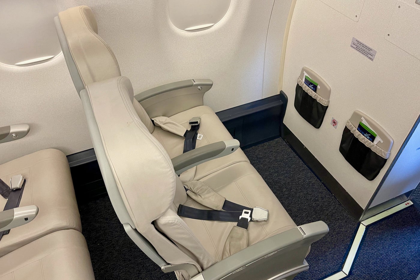 First look and where to sit when flying Breeze Airways’ Embraer 195