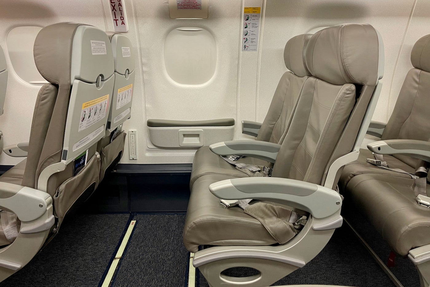 First look and where to sit when flying Breeze Airways’ Embraer 195