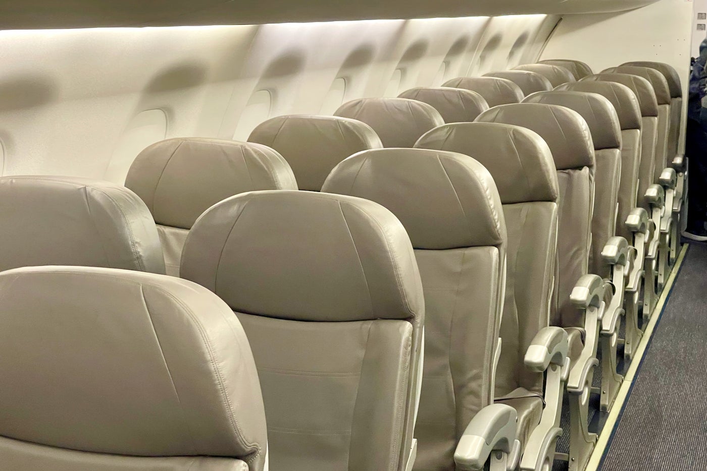 First look and where to sit when flying Breeze Airways’ Embraer 195