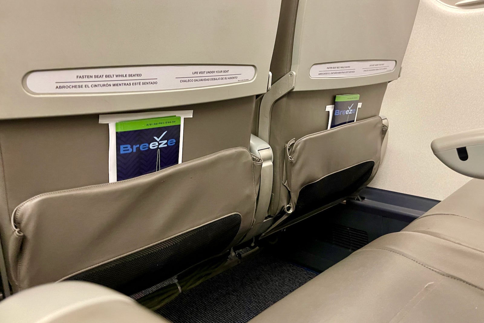 First look and where to sit when flying Breeze Airways’ Embraer 195 ...