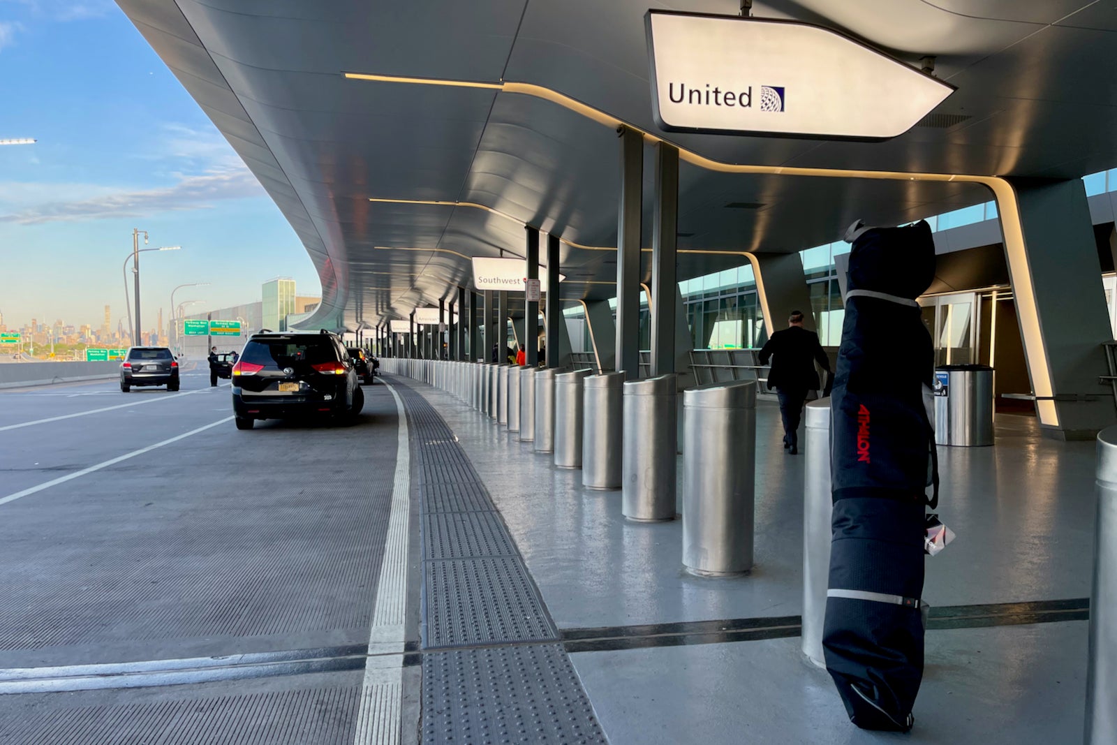 Review: United’s brand-new bus service between Denver and Breckenridge ...