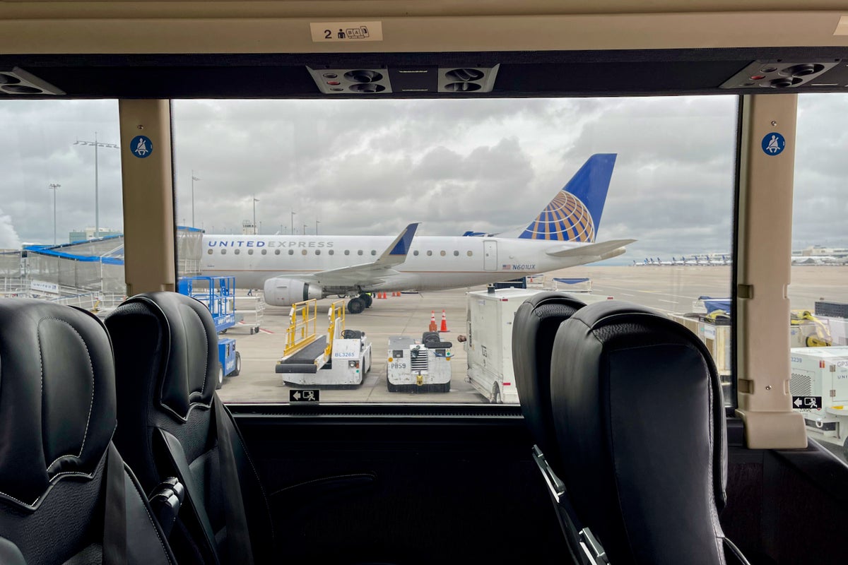 Review: United’s brand-new bus service between Denver and Breckenridge ...