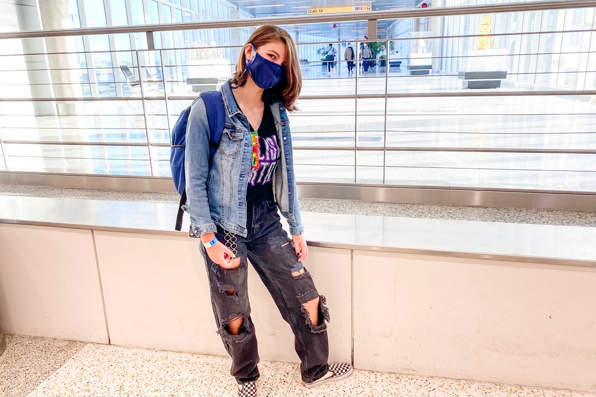 Unaccompanied minor policies and fees for US airlines - The Points Guy