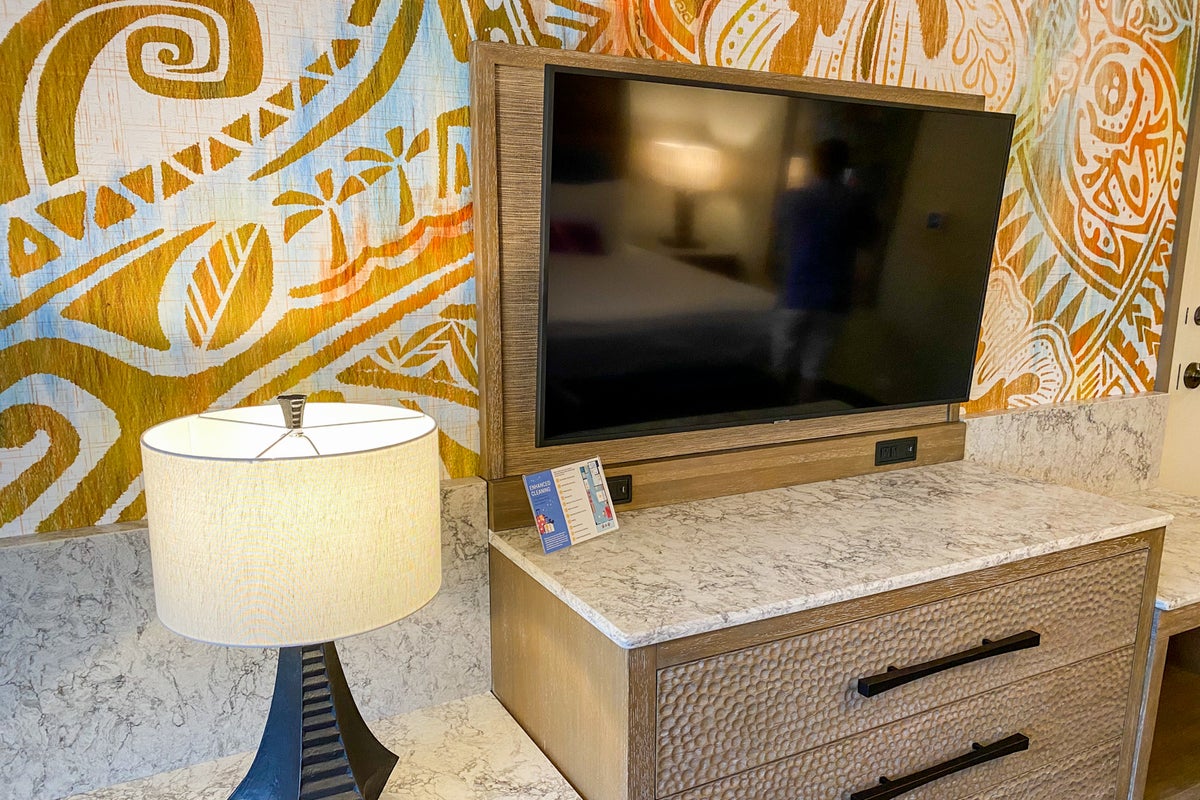Sneak peek inside yet-to-reopen Disney Polynesian rooms with all-new ...