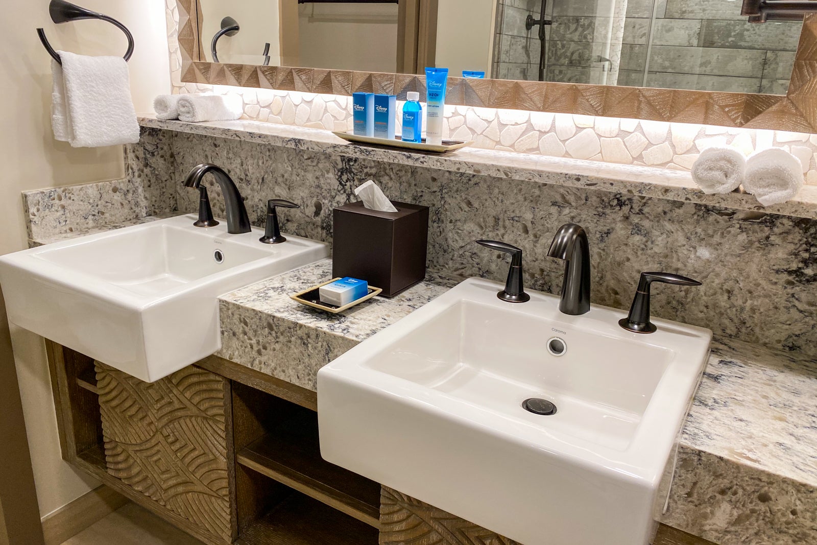 Sneak peek inside yet-to-reopen Disney Polynesian rooms with all-new ...