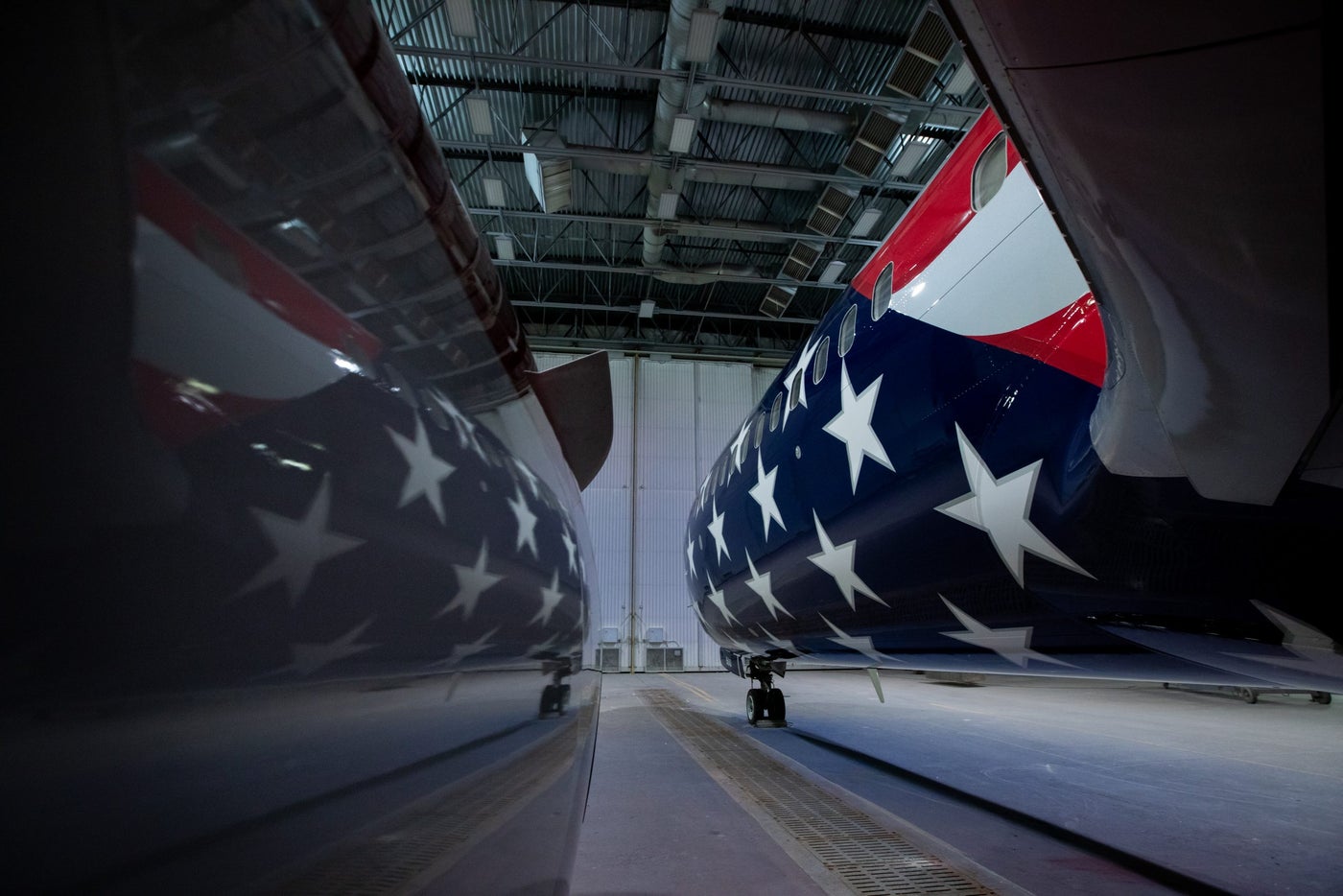Southwest unveils new 'freedom' livery, gives workers 50,000 points