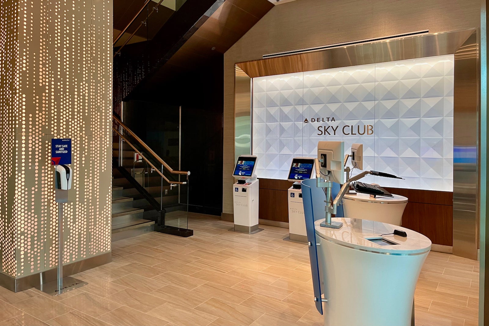 Delta makes drastic updates to Sky Club access, guts access via credit ...