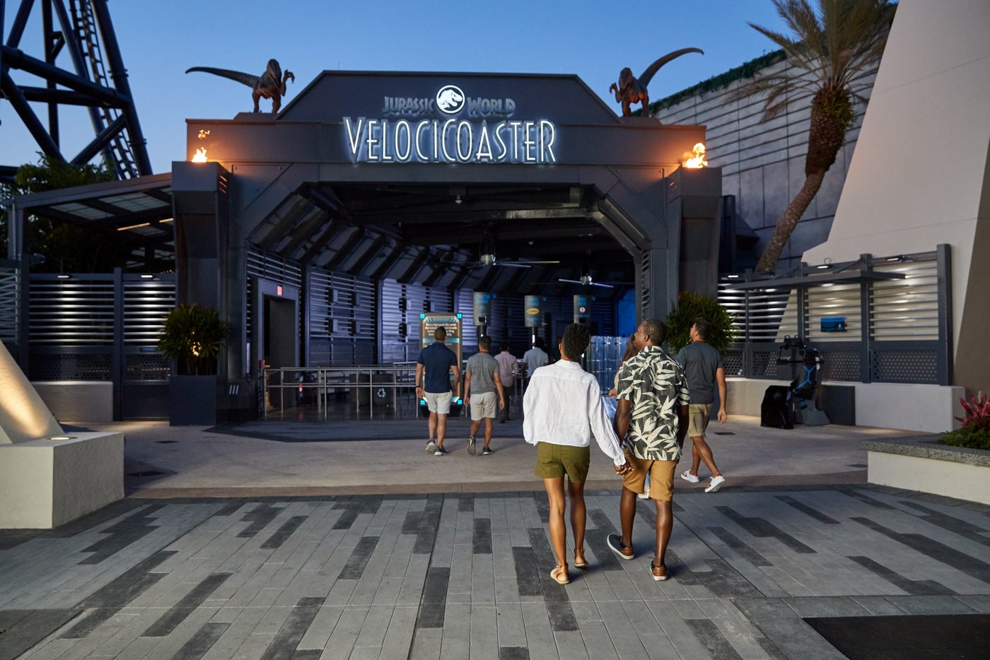 I waited 2+ hours to ride the New Jurassic World VelociCoaster at ...