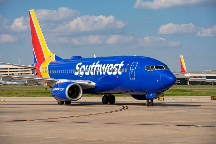 Southwest sees 'daylight' with extra flights for Taylor Swift US tour ...
