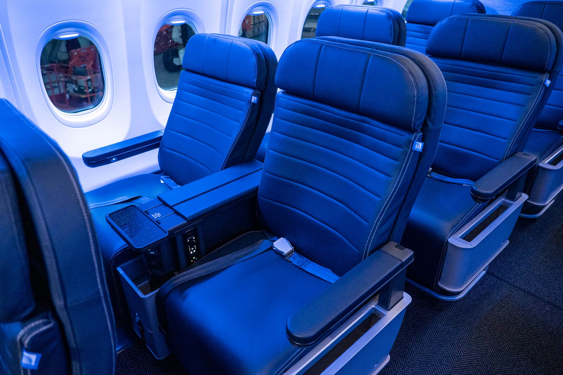 First look: United's new narrow-body cabins - The Points Guy