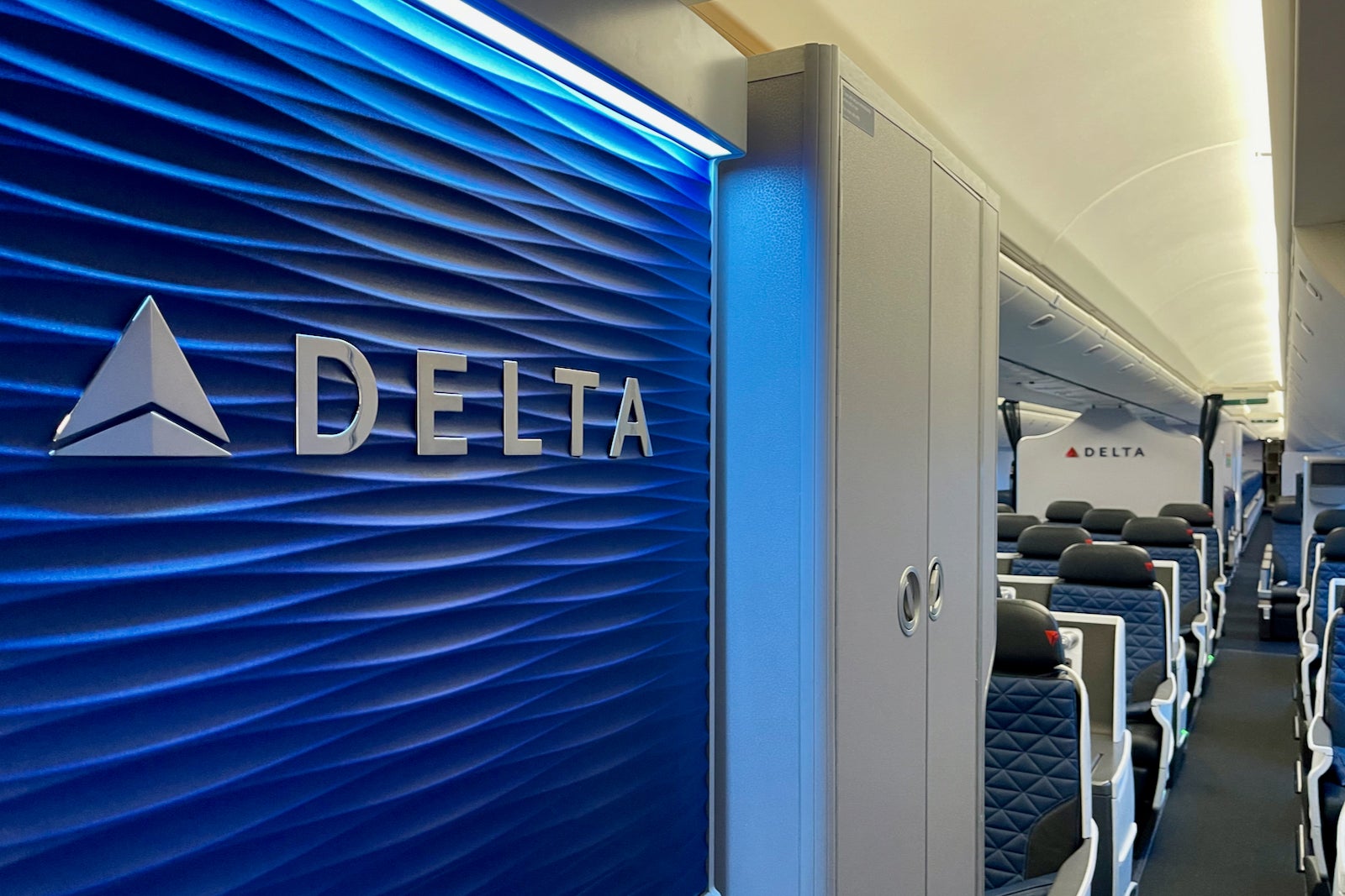 Delta's website is now displaying much more upgrade availability - The ...